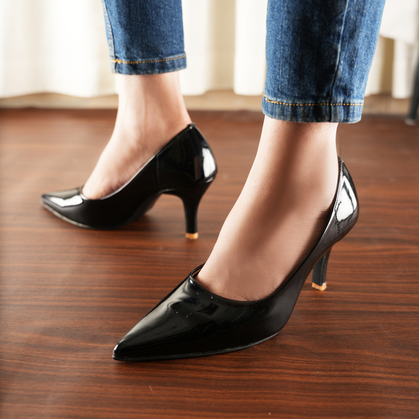 Classic Black Heel – RetroWalk