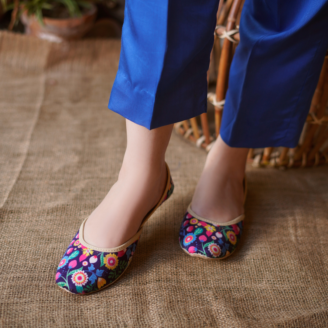 Fiesta Printed Khussa – RetroWalk